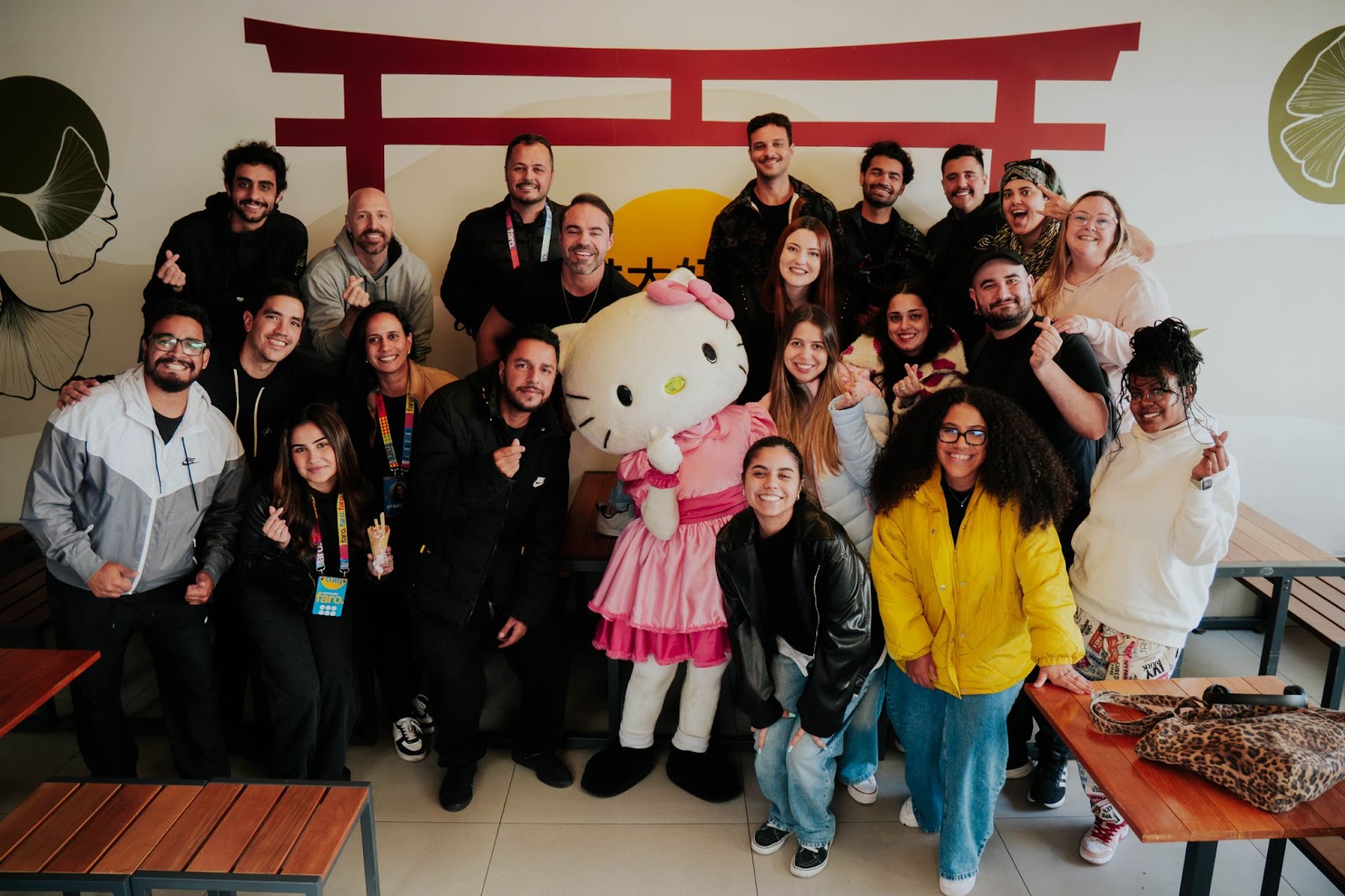 Tour The Kitty: Ativação McDonald’s e Hello Kitty encanta Geração Z em ...