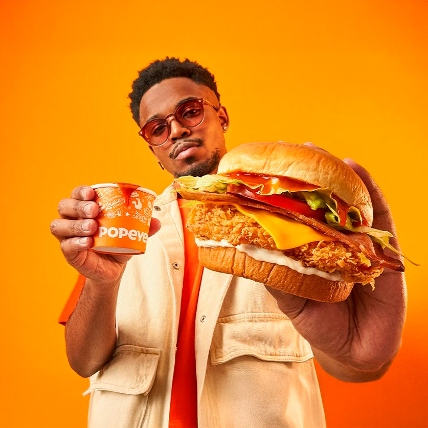 Popeyes®-e-Chilli-Beans-lançam-collab-inédita-que-une-sabor-e-atitude-2 ...